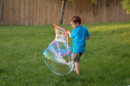 5 Super Bubble Recipes - DIY Thought