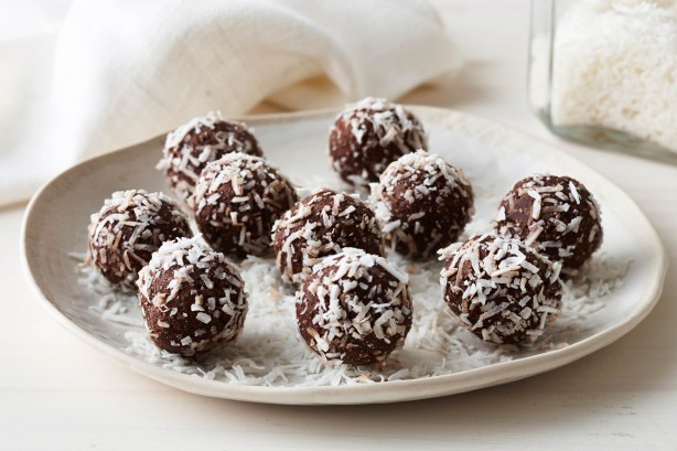 12 Beautiful Bliss Balls - DIY Thought