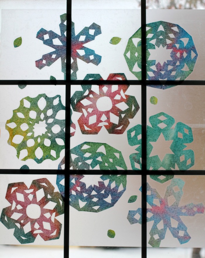 9 Super Snowflake Crafts - DIY Thought