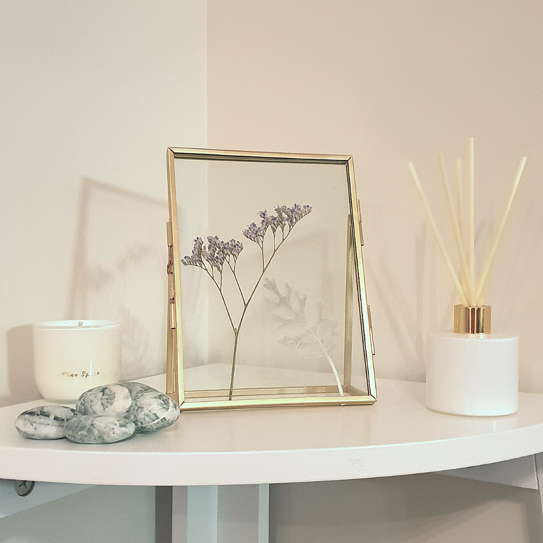 Glass Frame Pressed Flower Art - DIY Thought