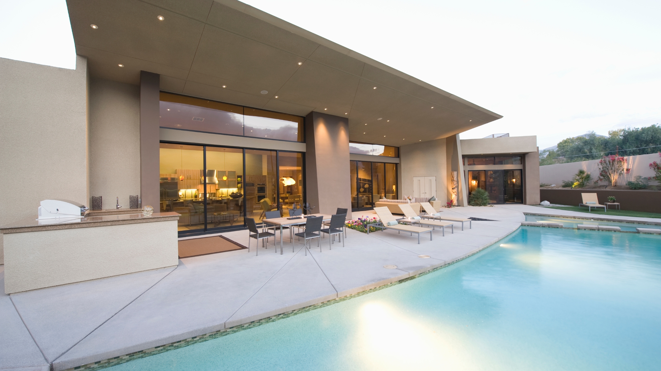 Creating a Lavish Haven: Must-Have Inclusions for a Luxurious Home ...